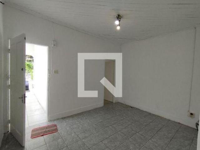 Casa à Venda Bosque da Saúde, 2 Quartos, 200 m2