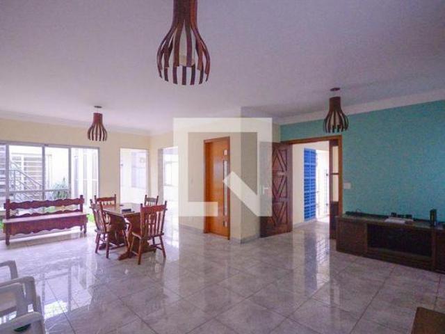 Casa à Venda Bosque da Saúde, 2 Quartos, 284 m² São Paulo