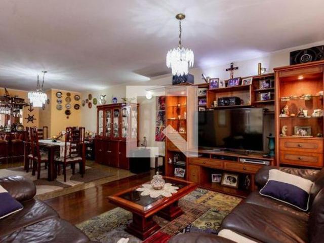 Casa à Venda Bosque da Saúde, 3 Quartos, 400 m2