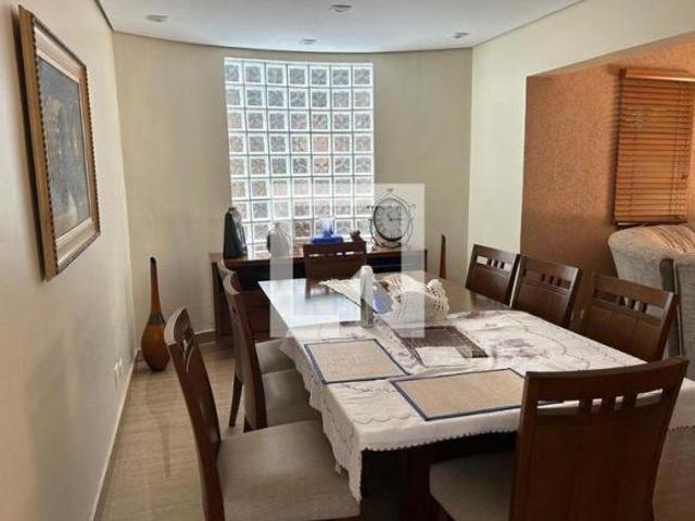 Casa à Venda Bosque da Saúde, 3 Quartos, 500 m² São Paulo