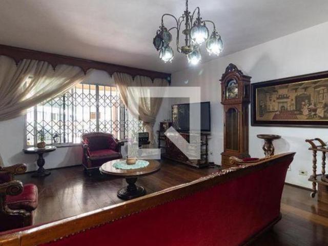 Casa à Venda Bosque da Saúde, 3 Quartos, 180 m² São Paulo