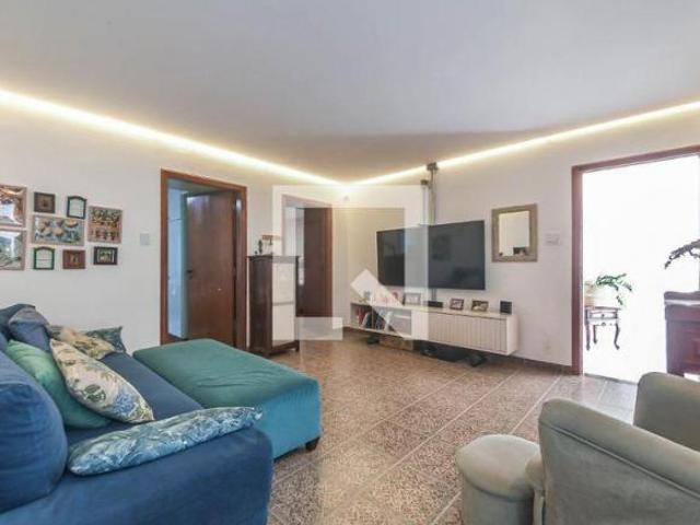 Casa à Venda Bosque da Saúde, 3 Quartos, 190 m2