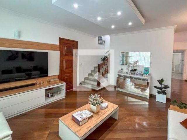 Casa à Venda Bosque da Saúde, 3 Quartos, 200 m² São Paulo