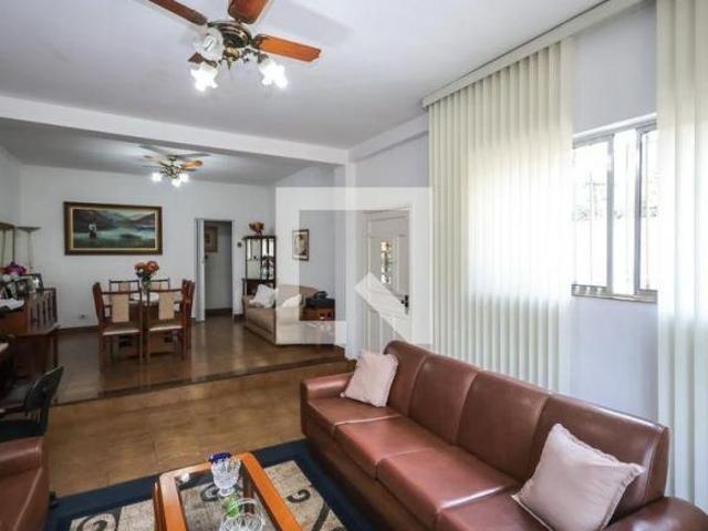 Casa à Venda Bosque da Saúde, 3 Quartos, 210 m2