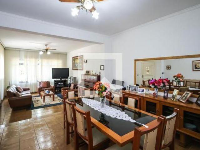 Casa à Venda Bosque da Saúde, 3 Quartos, 210 m2