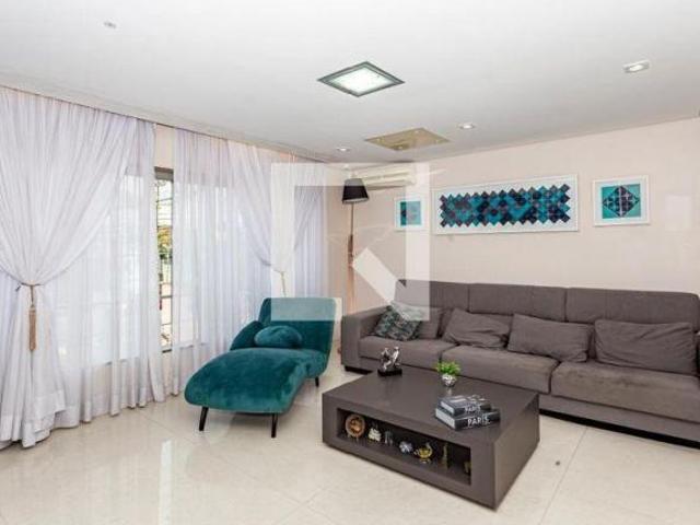 Casa à Venda Bosque da Saúde, 3 Quartos, 223 m2