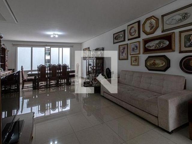 Casa à Venda Bosque da Saúde, 3 Quartos, 237 m2