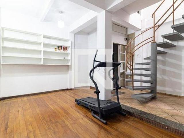Casa à Venda Bosque da Saúde, 3 Quartos, 240 m² São Paulo