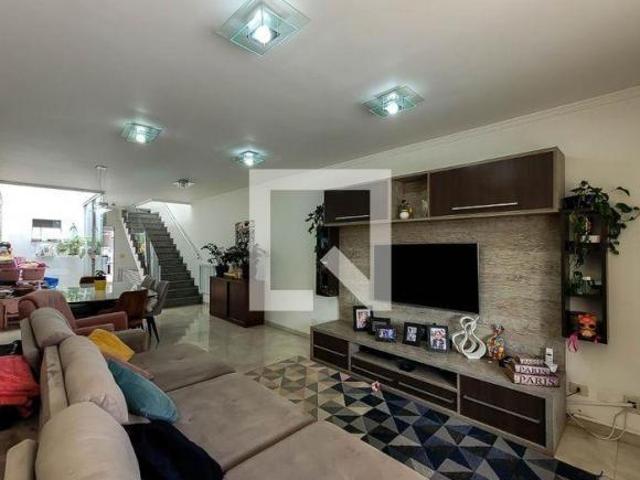 Casa à Venda Bosque da Saúde, 3 Quartos, 241 m2
