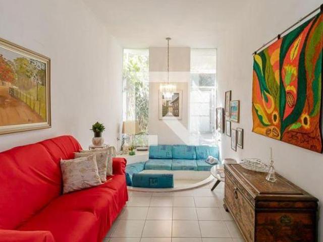 Casa à Venda Bosque da Saúde, 3 Quartos, 250 m2