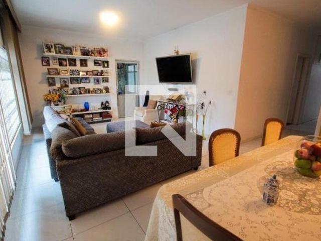 Casa à Venda Bosque da Saúde, 3 Quartos, 251 m2