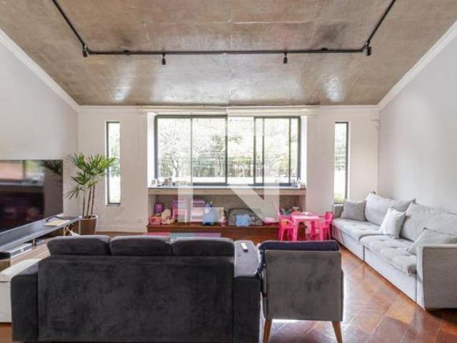 Casa à Venda Bosque da Saúde, 3 Quartos, 261 m² São Paulo