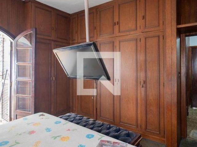 Casa à Venda Bosque da Saúde, 3 Quartos, 285 m2