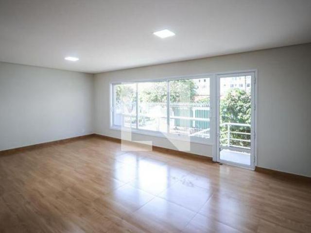 Casa à Venda Bosque da Saúde, 3 Quartos, 351 m² São Paulo