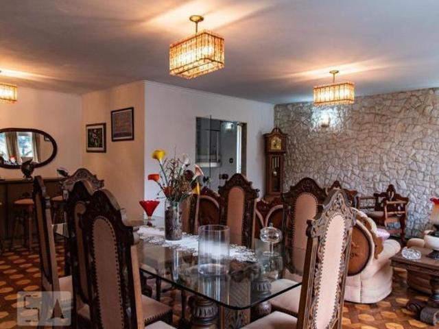 Casa à Venda Bosque da Saúde, 3 Quartos, 365 m2