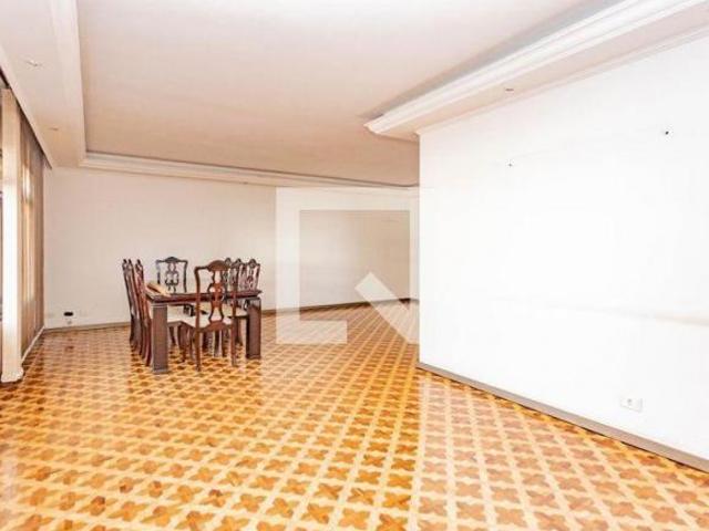 Casa à Venda Bosque da Saúde, 4 Quartos, 700 m2