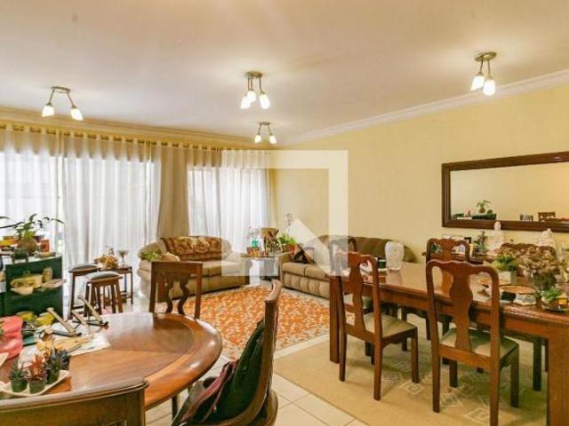 Casa à Venda Bosque da Saúde, 4 Quartos, 220 m2