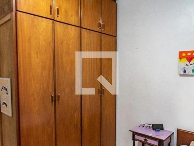 Casa à Venda Bosque da Saúde, 4 Quartos, 220 m2