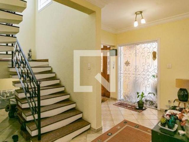 Casa à Venda Bosque da Saúde, 4 Quartos, 220 m2