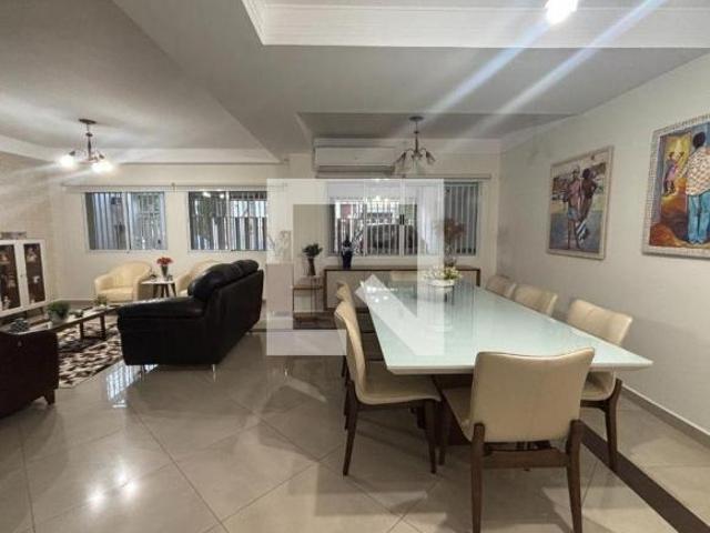 Casa à Venda Bosque da Saúde, 4 Quartos, 222 m2