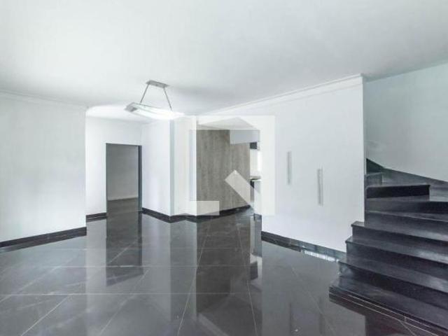 Casa à Venda Bosque da Saúde, 4 Quartos, 250 m2