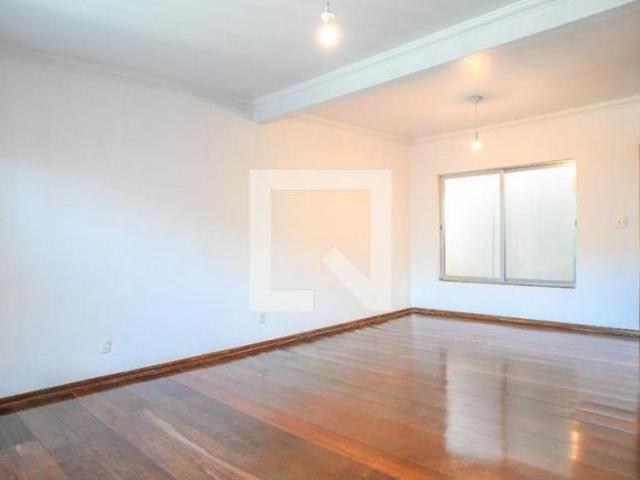 Casa à Venda Bosque da Saúde, 4 Quartos, 290 m² São Paulo