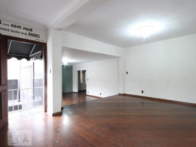 Casa à Venda Bosque da Saúde, 4 Quartos, 300 m2