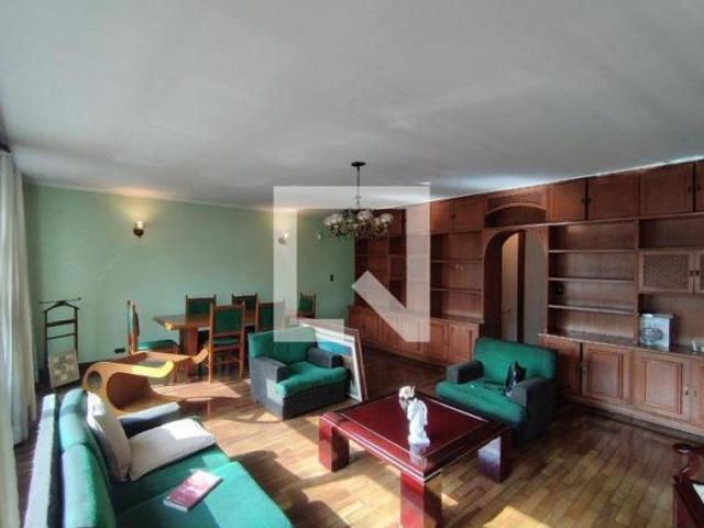 Casa à Venda Bosque da Saúde, 4 Quartos, 300 m² São Paulo