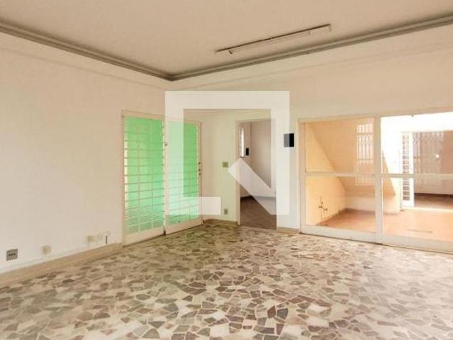 Casa à Venda Bosque, 3 Quartos, 300 m2