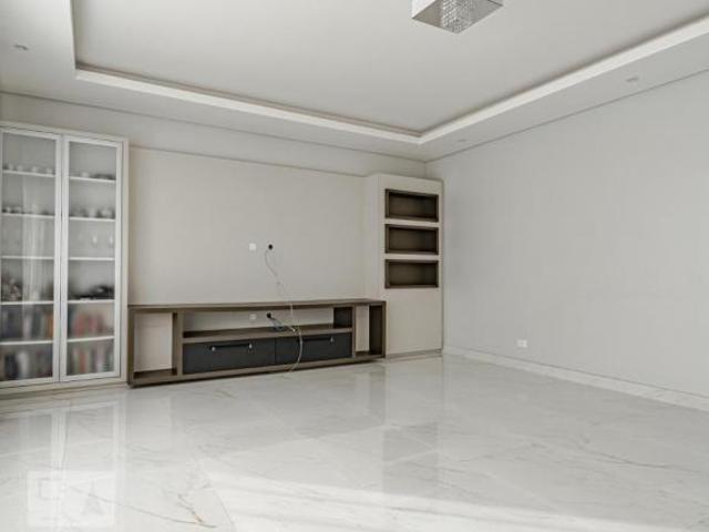 Casa à Venda Bacacheri, 3 Quartos, 300 m² Curitiba