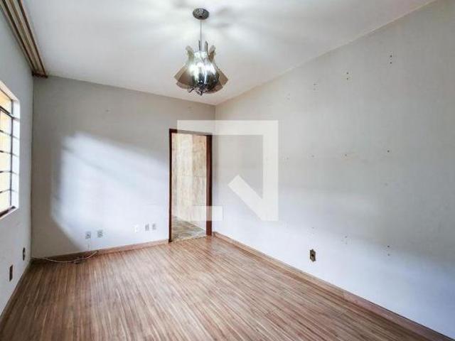 Casa à Venda Baeta Neves, 3 Quartos, 220 m2