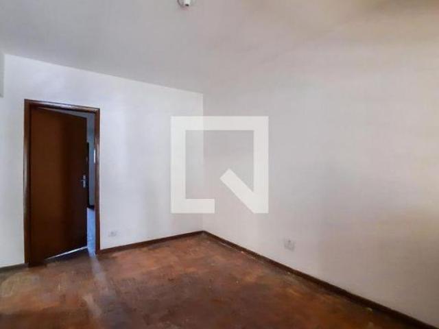 Casa à Venda Baeta Neves, 2 Quartos, 200 m2