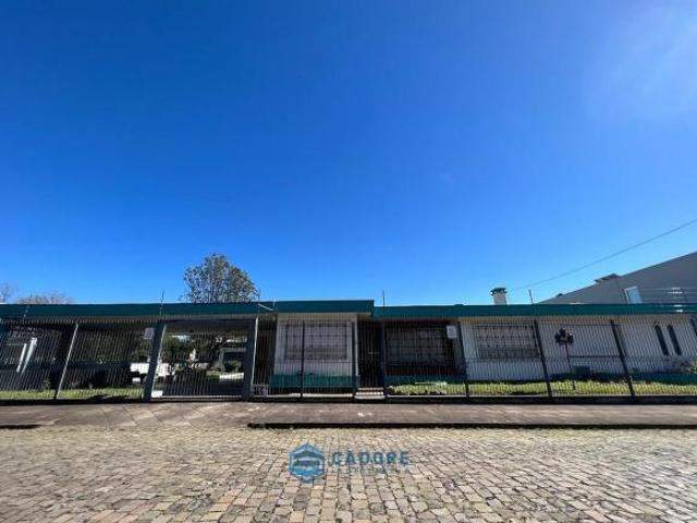 Casa a venda bairro Cinquentenário com 700m²