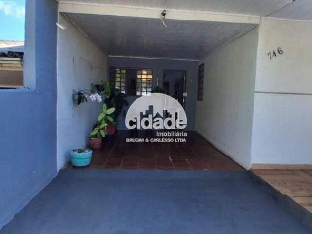 Casa à Venda – Bairro Floresta Excelente oportunidade! Casa ampla e bem localizada, ideal para famíl