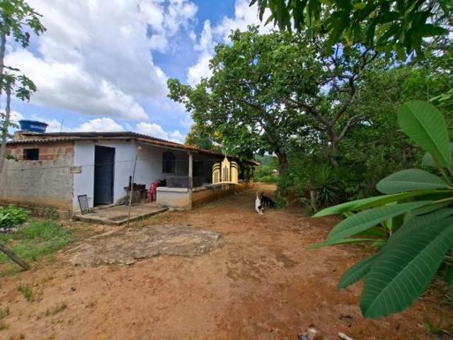 CASA A VENDA BAIRRO RECREIO DOS TROPEIROS EM ESMERALDAS/MG R$ 200.000,00