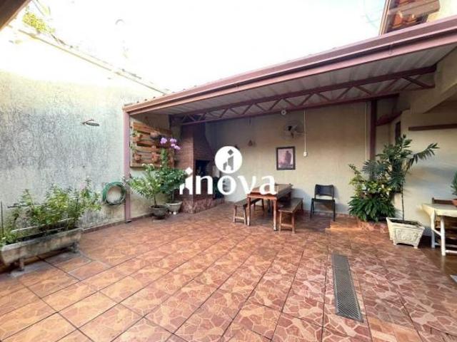 Casa à venda, bairro Volta Grande