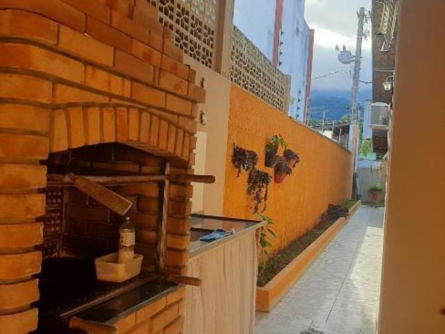Casa à Venda Balneário Gardem Mar, Caraguatatuba 217m2 2 Quartos
