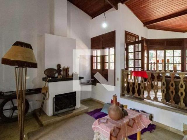 Casa à Venda Bandeirantes, 3 Quartos, 506 m² Belo Horizonte