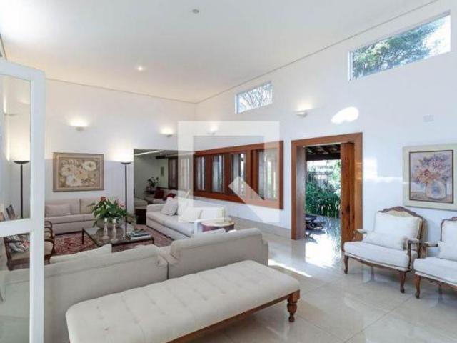 Casa à Venda Bandeirantes, 4 Quartos, 1832 m² Belo Horizonte