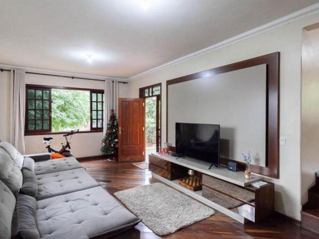 Casa à Venda Bandeirantes, 4 Quartos, 1000 m2