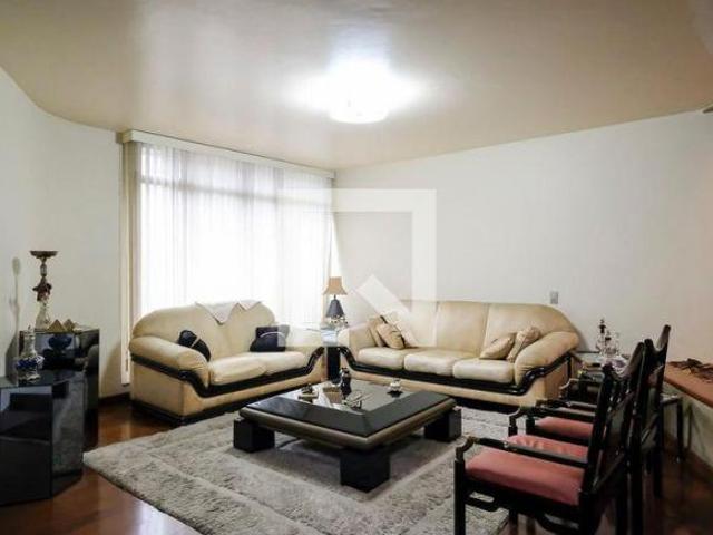 Casa à Venda Barcelona, 3 Quartos, 600 m2