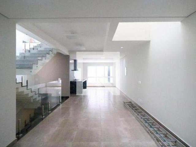 Casa à Venda Barcelona, 3 Quartos, 300 m2