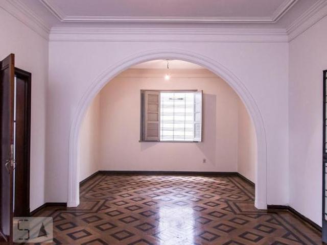 Casa à Venda Barro Preto, 7 Quartos, 350 m2