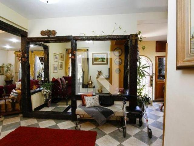Casa à Venda Barroca, 4 Quartos, 340 m² Belo Horizonte