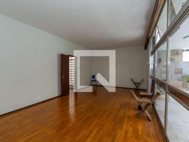 Casa à Venda Barroca, 8 Quartos, 720 m² Belo Horizonte