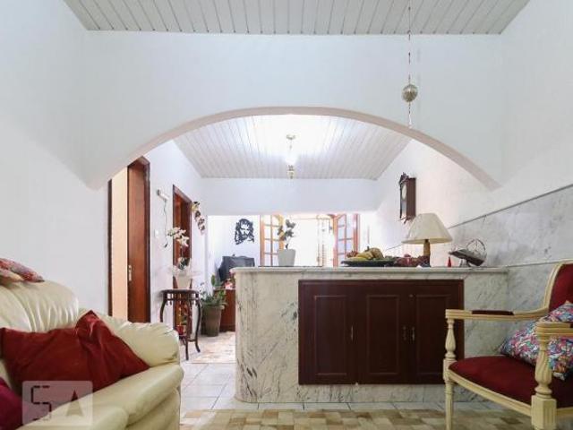 Casa à Venda Bela Vista, 4 Quartos, 205 m2