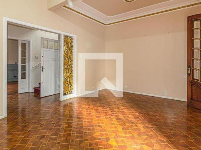 Casa à Venda Bela Vista, 8 Quartos, 400 m2