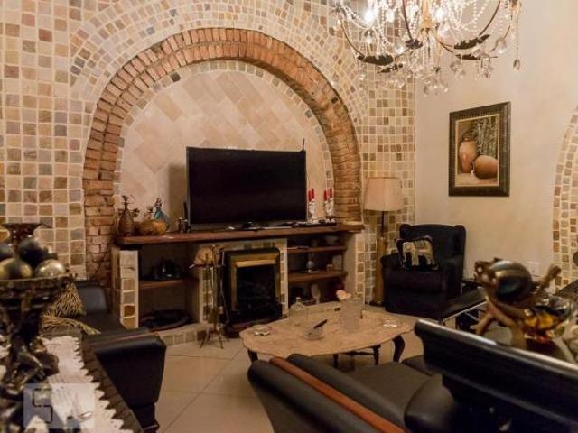 Casa à Venda Bela Vista, 8 Quartos, 430 m2