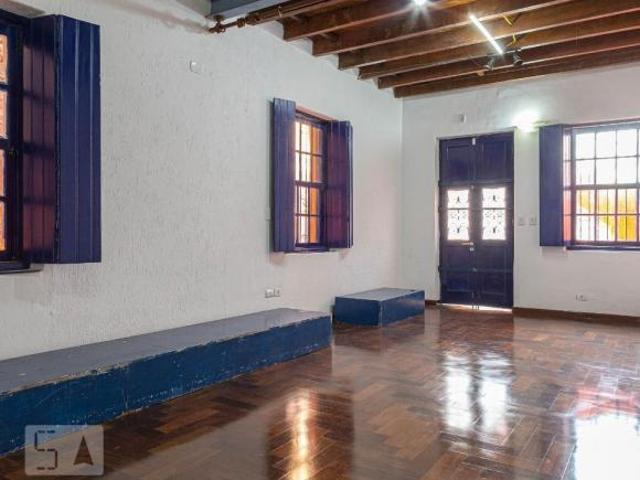 Casa à Venda Bela Vista, 2 Quartos, 180 m2