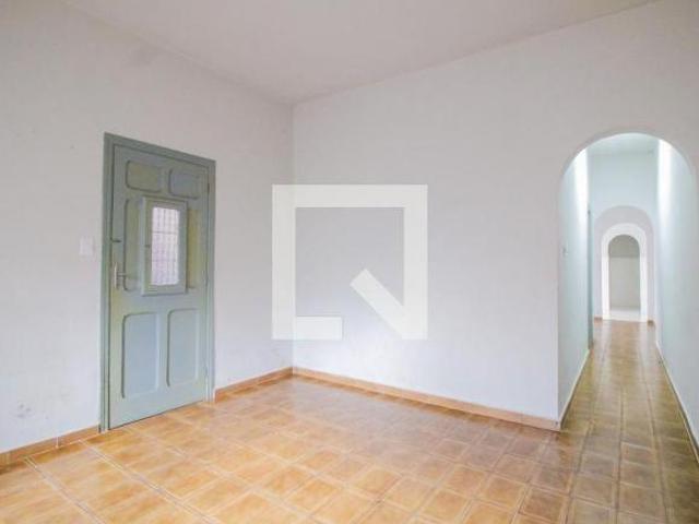 Casa à Venda Belém, 1 Quarto, 116 m2